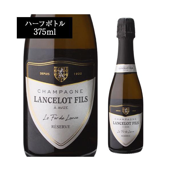 シャンパーニュ若手タレント2022に選出され、審査員特別賞を受賞した今注目の造り手。アヴィズには畑を所有していませんが、メゾンはアヴィズを拠点としており、シャルドネの銘醸地とされる多数のグランクリュを所有しています。淡いレモン色。洋ナシや青...