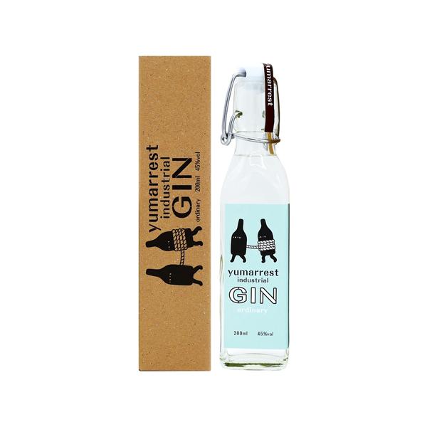 Motoki蒸研株式会社のファーストリリースとなる「オーディナリー ジン」。ベースとなるのは米原料のライススピリッツ。ボタニカルには京ひのき、桜の葉、八女緑茶、尾道レモンなどをメインに10種類を使い、その8割を和の素材で構成。まろやかで優し...