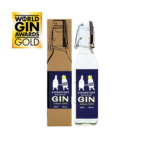 Motoki蒸研株式会社のフラッグシップである「オーディナリー ジン」にさらに同じ量のボタニカルを漬け込んで再蒸溜したプレミアムジン。濃厚な味わいと香りが広がります。ジンの飲み方といえばソーダ割り、トニック割りを思い浮かべますが、元木氏が最...