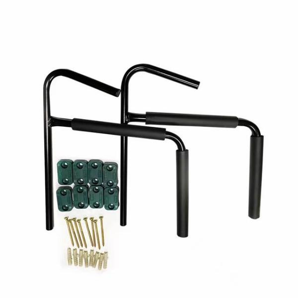 素材：スチール耐荷重：約70 kg重量：約1660 g商品内容：ラック1セット＋必要なパーツサイズ：掲載写真をご参照ください。カヤック、SUPなどの分厚く大きい物をガレージ、小屋の壁に掛けることができます。コンクリート、木、モルタルなどの壁...