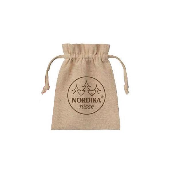 ノルディカニッセにぴったりの巾着袋のギフトバッグです。コットン×リネンのナチュラルでしっかりとした生地に、ノルディカニッセ認証マークをプリントしています。プレゼントの際の包装や、ノルディカニッセの保管袋としてお使いください。サイズ：約W16...