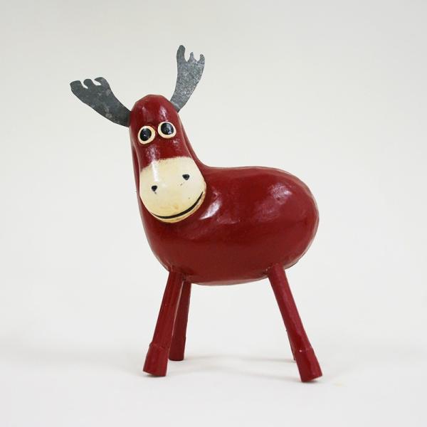 バリでひとつずつ手彫り&amp;手塗りされた、愛嬌のある木製トナカイ。見れば見るほど味のあるそのたたずまいに癒されます。KOPI PANAS(コピパナス)は、一点一点が手彫り&amp;手塗りのオリジナル木製グッズのブランドです。素材は、アル...