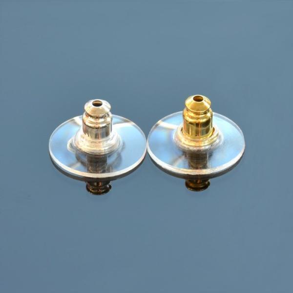 大きめ(重い)のピアスにご使用の場合、商品が下向きになりづらく安定感があり最適です。材質：プラスチック、合金(ニッケルフリー)サイズ：11.6mm X 5.5mm　ツバ付のピアスキャッチです線径0.6〜0.9mmのピアスポストに対応※ネコポ...