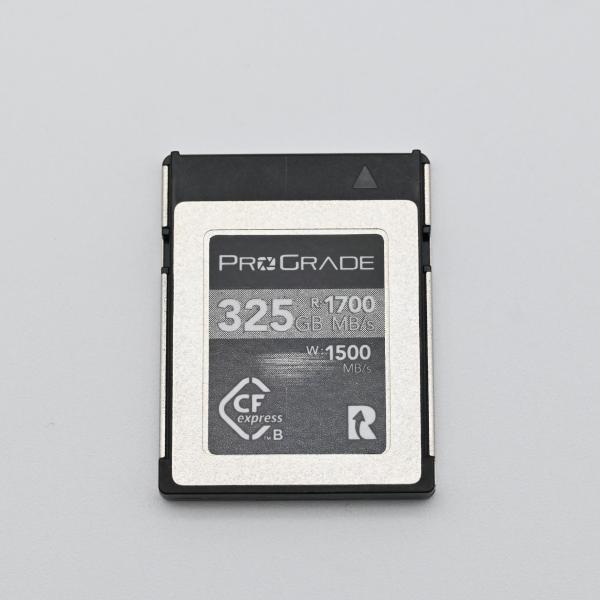 ProGrade Digital COBALT CFexpressカード TypeB 325GBR:1700MB/s W:1500MB/s■外観目立つダメージはなく問題なく使用いただけます。フォーマット済みです。写真でご確認ください。■動作...