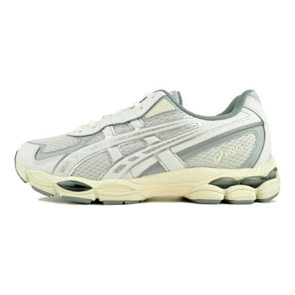 asics GEL-NYC 2055 GLACIER GREY/WHITE 1203a542-021GEL-NYC 2055スニーカーは、2000年代初頭に発売されたさまざまなランニングシューズのアーカイブからデザインインスピレーションを受...