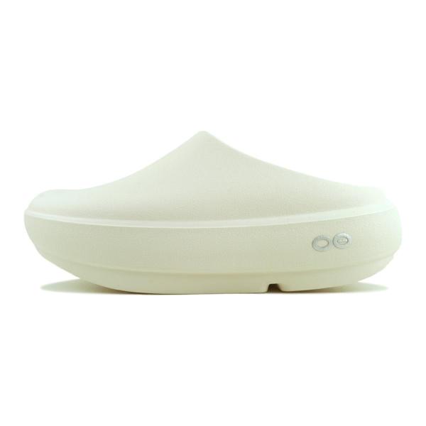 OOFOS OOcloog+ CHALK 2001120140261リカバリーシューズのパイオニアOOFOS。 OOFOS製品に使われている特殊素材OOfoamは、前進力を生む事を目的とした一般的なEVA素材のミッドソールと異なり、 衝撃の...