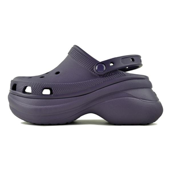 crocs BAE CLOG NIGHTSHADE 206302-5ciすぐに見つかる。お気に入りのデザイン。クラシック クロッグに高さとスタイルを加えて、デザインを一新。大人気のアッパーをサポートする大胆なコンツアー型アウトソールを使った...