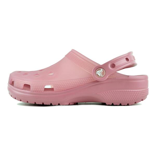 crocs CLASSIC FROSTED CLOG ROSETTE 210928-6xx世界中に快適さの革命を巻き起こしたアイコニックなクロッグが、スタイリッシュなフロスト仕上げのアッパーでアップデートされて登場。新しいフロストマット仕上...