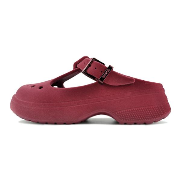 crocs CLASSIC MARY JANE VELVET CLOG BEETROOTメリージェーンは今や誰もが手に入れたい「イット」シューズ。クラシッククロッグの優れた機能をそのままに、メリージェーンスタイルでお楽しみいただけるようにな...
