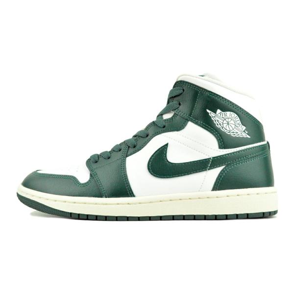 NIKE WMNS AIR JORDAN 1 MID wht/oxidized green-sail bq6472-133コートのみならずタウンユースにも適した"AIR JORDAN 1 MID"。そんなエアジョーダン1ミッドから、ホワイト...