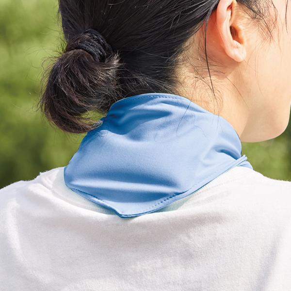 濡らさないで使用する、便利な接触冷感スカーフです。接触冷感生地を使用しており、スカーフ本体を濡らして温度を下げるタイプではないので、衣類や髪が濡れる心配はありません。スカーフポケットに付属の保冷剤を入れることが出来ますので、さらにヒンヤリ！...