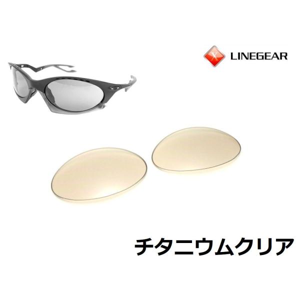 淡いグレーレンズにシルバーミラー、ミラー反射時はシルバーミラーが強調されます。ベースのレンズが淡いグレーなので、色のずれが起きにくく、曇りの日や室内で使用も可です。反射時はシルバーのミラーが強調されます。ベースレンズの透過率が高めなので、ミ...