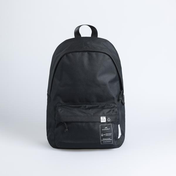 サイズ｜外寸：約W31.5x H45 x D16.5cm容量：約24L素材｜本体：600D rPET リサイクルポリエステル