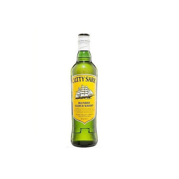 【内容量】700ml【原材料】【商品説明】アルコール分 40％ライトなスコッチの代表的存在として定評がある。cutty sark 40% 700ml カティーサークとは、ゲール語で“短いシャツ”の意。１８６９年、この名をつけた新鋭帆船が、ス...
