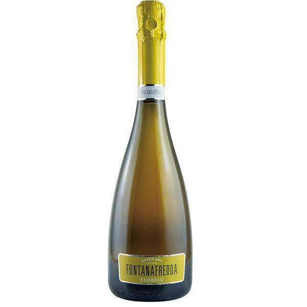 【生産者】フォンタナフレッダ【産地】ピエモンテ【内容量】750ml【アルコール度数】12%【ブドウ品種】ピノ・ネーロ、リースリング、シャルドネ、モスカート【ボディ】ライト【飲み口】やや辛口【商品説明】「エソルディオ」は、きめ細やかで持続的な...