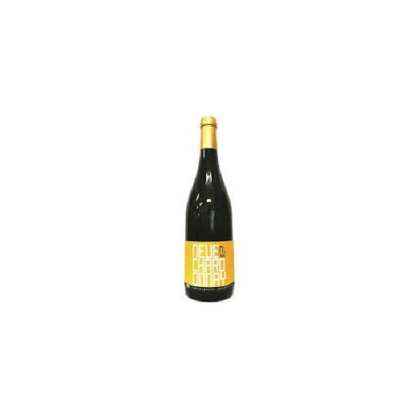 山形県産のシャルドネで仕込まれた「ノイエシャルドネ」は通常の白ワインの仕込みとは異なり、除梗破砕した葡萄を自然発酵で40日間醸した後に搾汁したワインです。「ノイエ」は新しいという意味、岩谷さん流の「日本シャルドネ」です。爽やかな味わいのシャ...