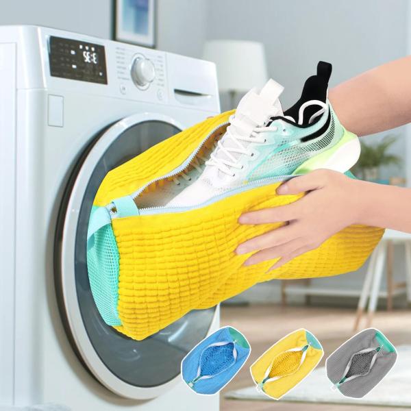 寸法：39 x 19 x 19 cm靴を守るデザイン：靴本体を洗濯中に傷つけることなく、しっかりと保護する特殊構造。洗濯機の中で靴が擦れたり、型崩れするのを防ぎます。洗濯機で簡単に丸洗い： 靴 洗濯ネットを使えば、靴のクリーニングがかつてな...