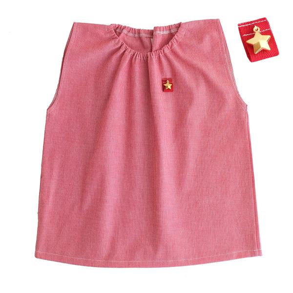 ストライプ柄に星のモチーフの名札ワッペンが付いたノースリーブスモック♪首の後ろにはフックにかけられる 便利なループ付き！ ちょい掛けに！裏にはネームタグがしっかり縫いつけられています！幼稚園・保育園ではもちろん、エプロンや遊ぶ時などどんなシ...