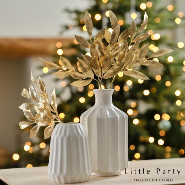 ◆商品内容◆5本入りサイズ：約60cm (高さ)◆商品説明◆ 光沢のあるゴールドでコーティングされたフェイクリーフ。お気に入りの花瓶やボトルに挿しておくだけでも、クリスマスらしい飾り付けに。[用途]誕生日 誕生日会 ファーストバースデー ハ...