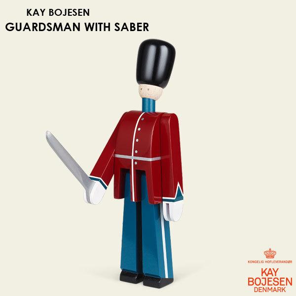 カイ・ボイスンが1942年に発表した木製オブジェRoyal Guard（衛兵）シリーズのGUARDSMAN WITH SABER 衛兵 剣持ちです。デンマーク・コペンハーゲンのアマリエンボー宮殿を守る衛兵です。1657年以来RoyalGua...