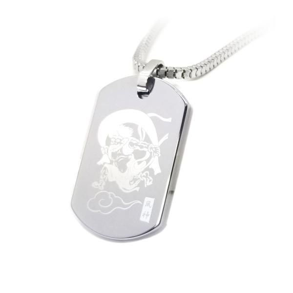 　トップの素材であるタングステンは硬度が非常に高く、ダイヤモンドに次ぐ硬さを持つ超硬合金ともいわれています。その優れた硬さゆえに、自在に加工することが難しいという一面があります。傷がもちろんつきにくく、汚れたら柔らかい布などで拭いておけば元...