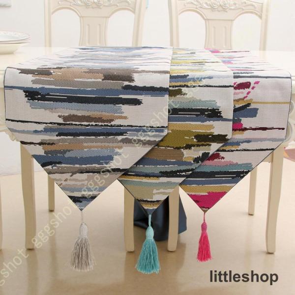 ★テーブルクロス ホテル レストランをインテリアの一つとして、シンプルで明るいお部屋を彩ります。こたつの天板?卓上にも最適！簡単に洗浄。★どんな空間にも馴染む柄、テーブルを華やかに演出してくれるテーブルカバー。家テーブル用だけではなく、パー...