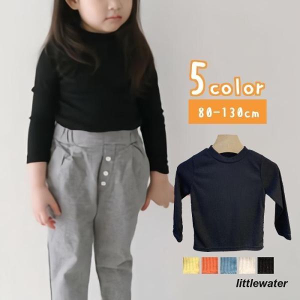 シンプルな薄手リブニットセーター