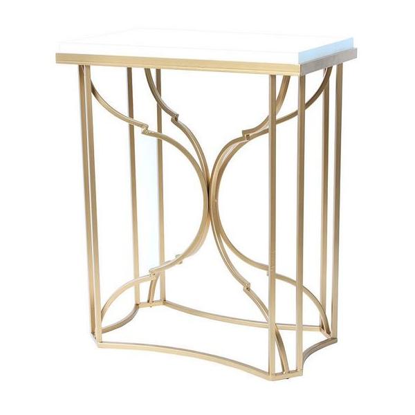 ユニークなデザインのサイドテーブルです。コンパクトなサイズで、コンソールとしたり、ソファサイドにも、様々にお使いいただけます。脚とフレームはアイアン製でしっかりした作り。モダンクラシックなゴールドのアイアンには、シャビーなアンティーク風の仕...