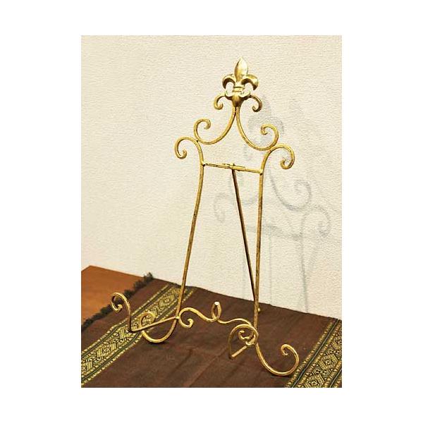 【メーカー直送品：宅配便発送（代引× 後払× 同梱× ラッピング× 対応不可）】クラシカルでお洒落な卓上イーゼルです。フラワーリースを飾るのに適しています。ヨーロピアンなゴールドが印象的。全体はわざと塗装の傷みやカスレを表現したシャビーシッ...