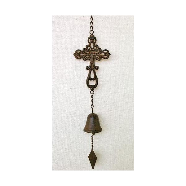 【メーカー直送品：宅配便発送（代引× 同梱× ラッピング× 対応不可）】アイアン細工のハンギングベルです。ベルの上には微笑ましいオーナメントがアレンジされています。素材はキャストアイアンで、シャビーシックなアンティーク風の雰囲気。インテリア...