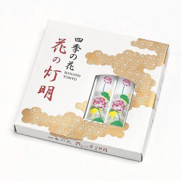 サイズ/約高さ12.5cm直径：約2cm内容量/6本入●お供え用としてお使いいただける、蓮の花の図柄のローソクです。●優雅で平穏な蓮を転写したローソクです。蓮は泥の中に美しい華を咲かせることで「悟り」を表現しています。●贈り物・ご進物用に、...