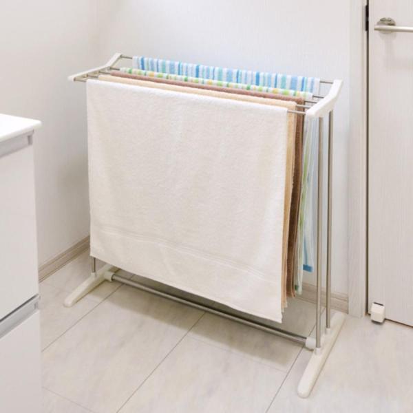 サイズ/約幅76.5×奥行32×高さ80cm内容量/1台材質/本体：ステンレス巻きスチールパイプ・ステンレスパイプ樹脂部品：ABS樹脂金属部品：スチール（メッキ）生産国/中国製耐荷重/約5kg組立状態/お客様組立品●場所を取らずにしっかり干...