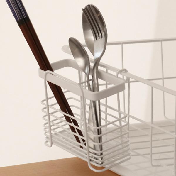 サイズ/約幅11×奥行5.2×高さ10cm重量/約154g内容量/1個材質/鉄（亜鉛メッキ＋紛体塗装）生産国/中国製●しっかり自立する仕切り付き●キッチンで安心して使える●清潔感のある優しいオフホワイトカラー●シーンごとにぴったり収納できる...