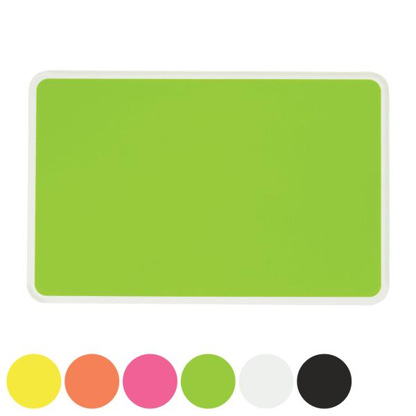 サイズ/約横32.5×縦21cm厚さ：約0.9cmまな板部：約0.5ｃｍ内容量/1個材質/本体：ポリプロピレン、抗菌剤バクテキラー縁部：エラストマー種類/ホワイト、グリーン、ピンク、オレンジ、イエロー、ブラック生産国/日本製耐熱温度/90度...