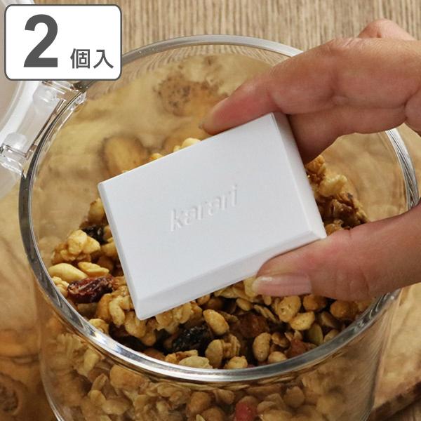 サイズ/約幅6×奥行4.5×高さ0.8cm内容量/2個入り材質/珪藻土生産国/中国製●ポン！と入れるだけで大切な食品を湿気から守る●繰り返し何度も使える●便利な2個セット●Q・汚れは落ちる？●Q・染みが付いた時は？●Q・食品のニオイが移って...