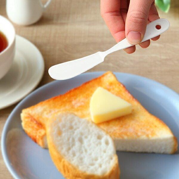 サイズ/約横1.8×縦12.6cm重量/約20g内容量/1本材質/ステンレス（ホーロー仕上げ）生産国/日本製食器洗い乾燥機/使用不可●なめらかな質感の琺瑯（ホーロー）で仕上げた小さめサイズのバターナイフです。●ひとつひとつ職人の手によって作...