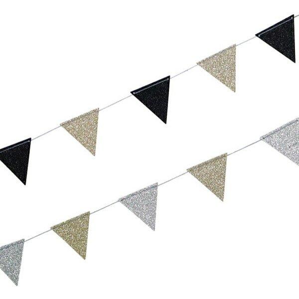 サイズ/全長約150cm、モチーフ最大幅約8cm×最大高さ約8cm内容量/1個材質/紙種類/ゴールド＆シルバー、ゴールド＆ブラック生産国/中国製●フラッグの形をしたミニガーランドです。●キラキラ輝くラメ付きです。●お誕生日祝いや結婚式、女子...