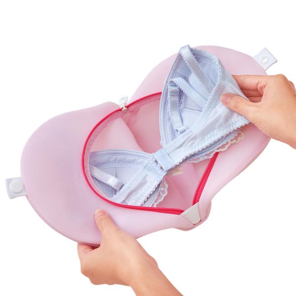 サイズ/約幅20×奥行3×高さ20cm重量/約40g内容量/1個材質/ポリエステル生産国/中国製乾燥機/使用不可●ブラジャーを折らずにそのまま入れられる洗濯ネットです。 ●左右のカップをそれぞれ包み込むポケット構造が、型くずれを防ぎながらや...