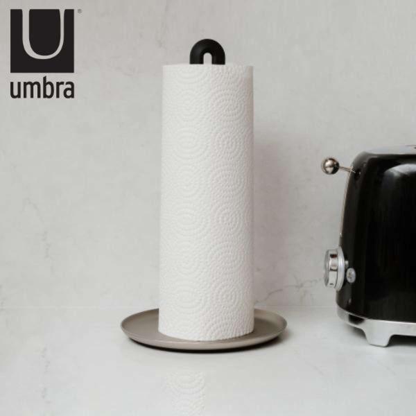 サイズ/約幅17×奥行17×高さ31.7cm内容量/1個材質/スチール、ラバー生産国/中国製●スチールとラバーでできたスタイリッシュなデザインのキッチンペーパーホルダーです。●土台は裏面にすべり止めが貼ってるので安定感があり、キッチンやテー...