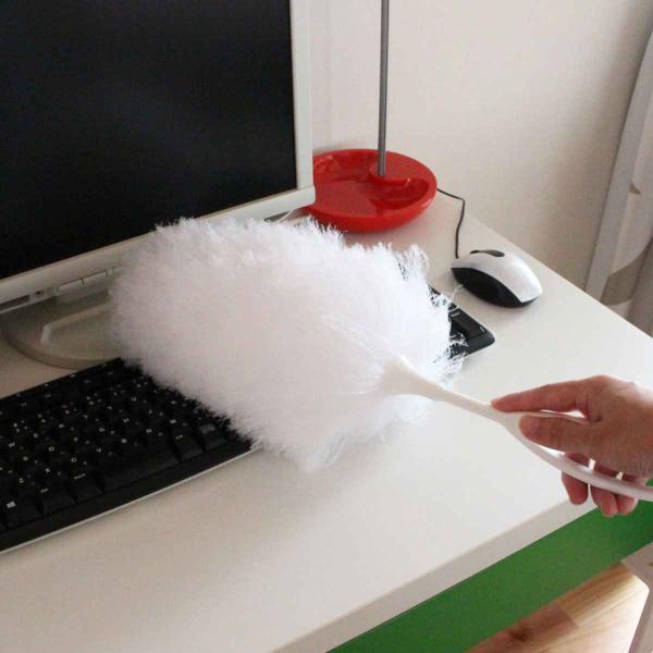 サイズ/約幅14×厚さ10×全長44cm重量/約80g内容量/1本材質/ポリプロピレン生産国/日本製●静電気を起こしながらほこりを吸着していくボリュームのあるハタキです。●摩擦により極細の網状繊維に静電気が発生し、ほこりを吸い寄せます。●極...