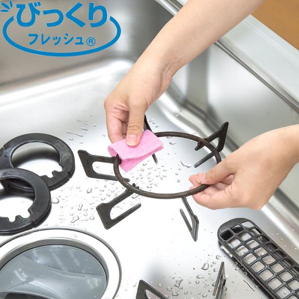 サイズ/約横6×縦8cm内容量/20枚材質/不織布、ポリエステル生産国/日本製耐熱温度/80度●ステンレスやコーティング加工にキズを付けないキッチンクリーナーです。●20枚入りです。●特殊形状の繊維で水だけで汚れを落とします。●シンク、レン...