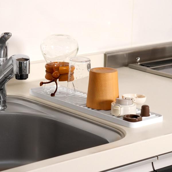 サイズ/約幅40×奥行11×高さ1.3cm内容量/1個材質/ポリプロピレン生産国/日本製耐熱温度/140度●空きスペースに置けて場所をとらない●シンク周り以外の場所でも使える●スタイリッシュな「HAUSシリーズ」●キッチンの隙間に収納できる...