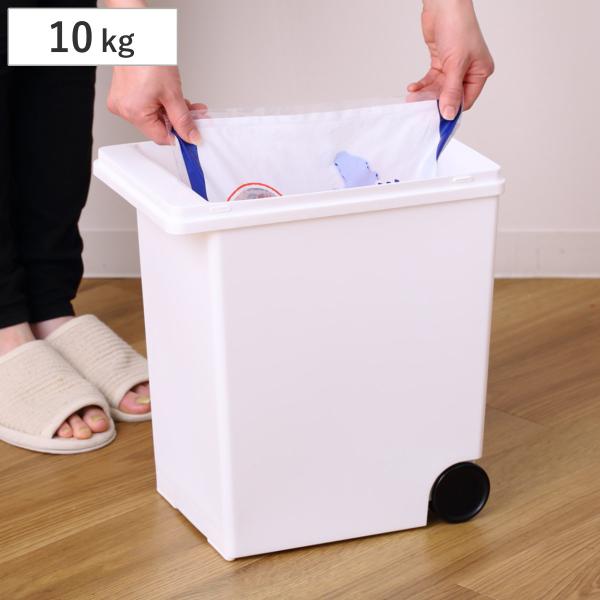 サイズ/約幅21×奥行36×高さ36.5cm重量/約1kg容量/約18L計量カップ：約180ml内容量/1台付属品：1合カップ材質/本体・フタ・キャスター：ポリプロピレンストッパー：熱可塑性エラストマー計量カップ：ポリスチレン生産国/日本製...