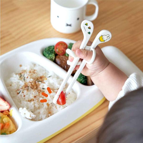 サイズ/約幅5.5×奥行4×高さ14cmニング内径：14cm重量/約16g内容量/1個材質/お箸本体：ABS樹脂リング：シリコーンゴムパーツ別耐熱温度/お箸本体：80度リング：170度対象年齢/1.5歳から●1歳半頃からのお子様向けのミニサ...