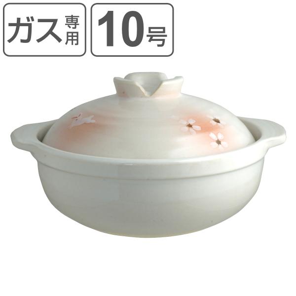 サイズ/約幅35×奥行30×高さ18cm内容量/1個材質/陶器生産国/中国製食器洗い乾燥機/使用不可電子レンジ/使用不可熱源/ガス火専用●5〜6人用にちょうど良い10号サイズの土鍋です。●可愛らしい絵柄が食卓を彩ります。●お箸やツールの一時...
