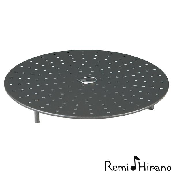 サイズ/約高さ3.3cm直径：約22cm約直径22×高さ3.3cm重量/約170g内容量/1個材質/本体：ステンレス鋼（表面：ふっ素樹脂加工）つまみ：ステンレス鋼原産国/日本●料理の幅が広がるレミパン（24cm）専用の蒸し台「平の蒸し台」で...