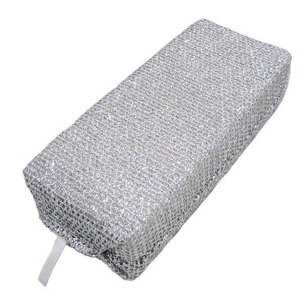 サイズ/約幅8×奥行5×高さ19cm内容量/1個●ワイドに浴槽が洗えるビックサイズのバススポンジです。●アルミ蒸着ネットを使用しており、傷つけにくいです。●アルミ蒸着フィルムのエッジが頑固な湯アカなどの汚れもしっかり落とします。大きめ スポ...