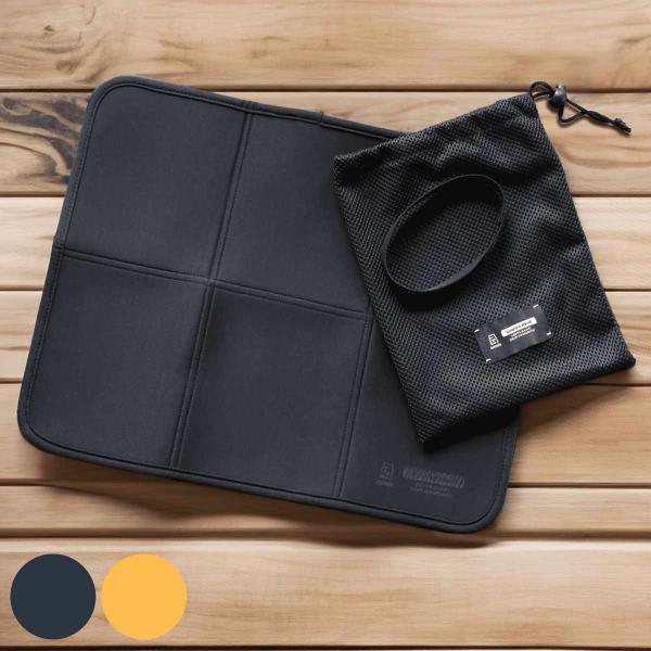 サイズ/約横44×縦34.5cm厚さ：約0.7cm折り畳み時：約横15×縦17.5cm厚さ：約4cm重量/約210g内容量/1個(マット・ゴムバンド・収納袋)材質/マット表地：ポリエステルマット裏地：SBR収納袋：ポリエステル・アクリル樹脂...