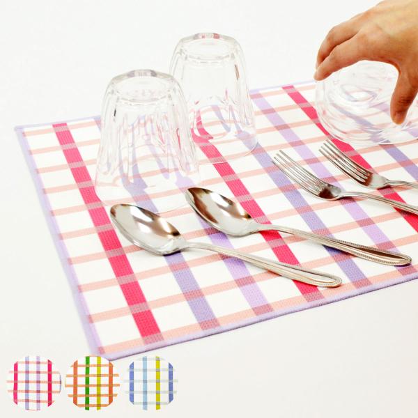 サイズ/約横40×縦30cm内容量/1枚材質/マイクロファイバー：ポリエステル、ナイロン樹脂加工：ポリウレタン種類/パープル、オレンジ、ブルー生産国/日本製●洗った食器を乗せるだけでぐんぐん吸水する快適吸水みずきりマットです。●ウレタン樹脂...