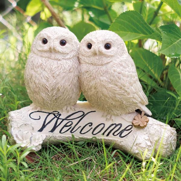 サイズ/約幅14.5×奥行13×高さ23cm重量/約640g内容量/1個材質/ポリレジン、ラバー、麻生産国/中国製●つぶらな瞳のキュートな仲良しフクロウのガーデンオーナメントです。●2羽で仲良く並んだ存在感のあるサイズです。●フクロウ好きの...
